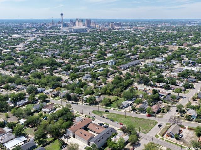 631 Aransas Ave