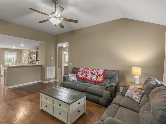 631 Berry Cir