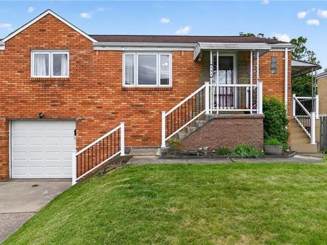631 Blossom Dr, Pittsburgh, PA 15236