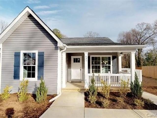631 Bradford Dr, Charlotte, NC 28208