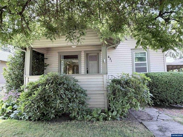 631 Breys Ave NE, Salem, OR 97301