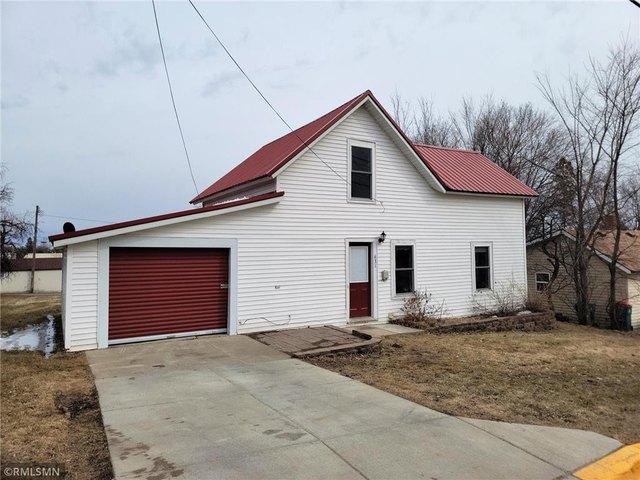 631 Gillis Ave N, Browerville, MN 56438
