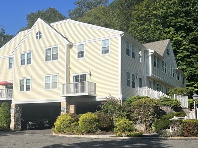 631 Danbury Rd Apt 28, Ridgefield, CT 06877