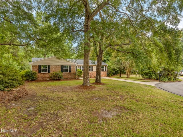 631 Duke Court