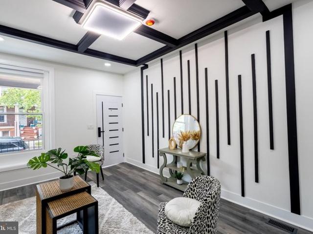 631 E 37th St, Baltimore, MD 21218