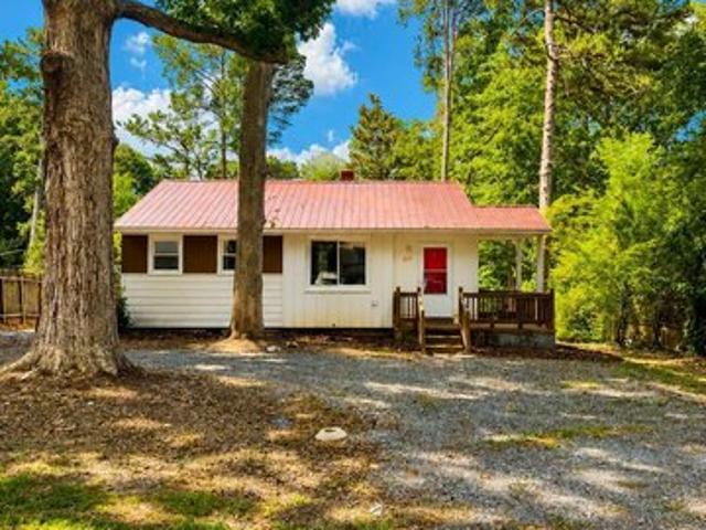 631 Forest Dr, Robbins, NC 27325