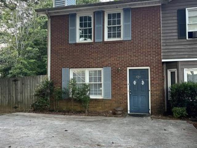 631 Hunting Creek Ln SE, Conyers, GA 30013