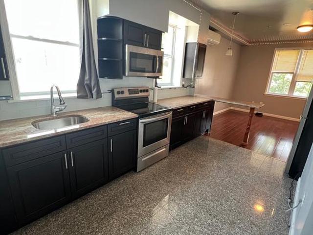 631 N 11Th Street # 2R