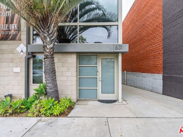 631 N Larchmont Boulevard 2