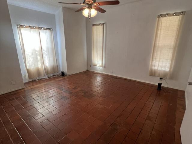 631 N San Bernardo Ave, San Antonio, TX 78228 | MLS #1952