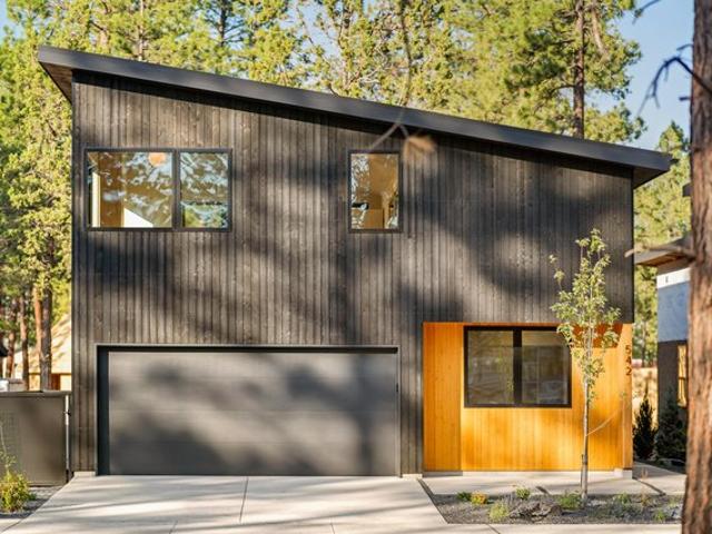 631 N Sisters Woodlands Way, Sisters, OR 97759