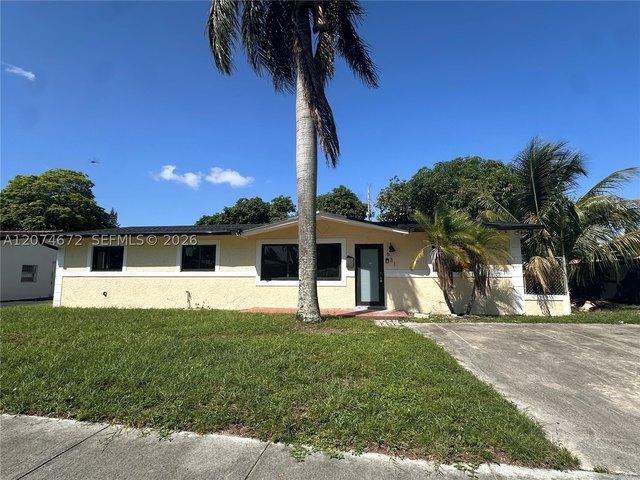 631 NW 37th Ave, Lauderhill, FL 33311