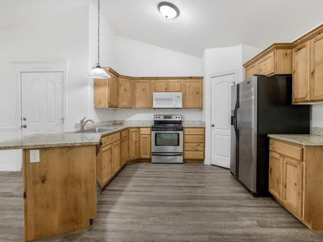 631 S 2220 W Unit 5 303, Pleasant Grove, UT 84062