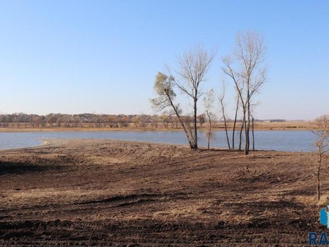 631 Sandpiper Ln, Wentworth, SD 57075