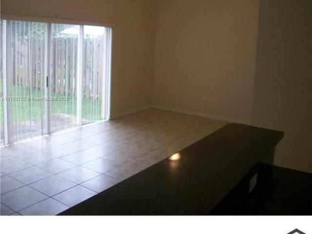 631 SW 10th St, Florida City, FL