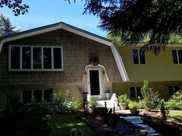 631 Patriot Ln, Pocono Summit, PA 18346