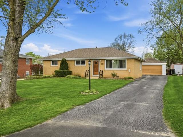 631 Pasadena Ave, Beecher, IL 60401