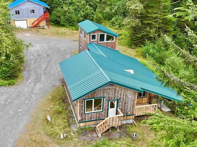 631 Ridge Road, Yakutat, AK 99689