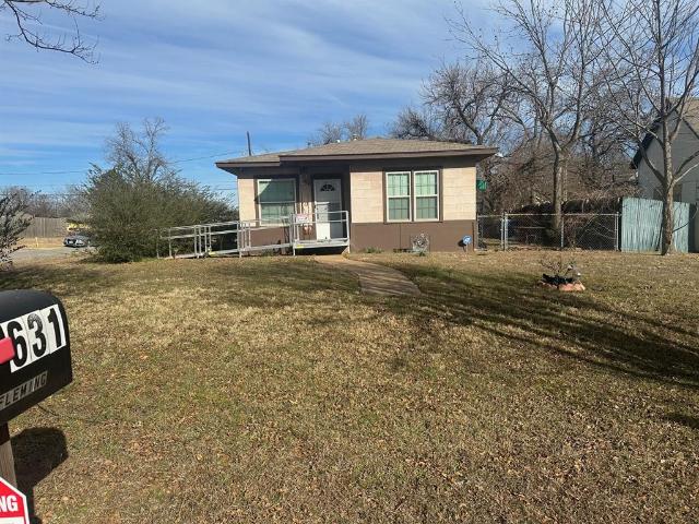 631 W Walker St, Denison, TX 75020 | MLS #21158