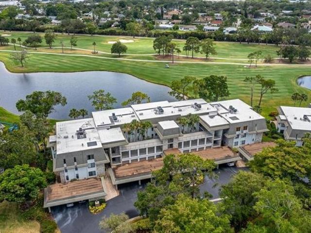 631 Wildwood Ln, Naples, FL 34105