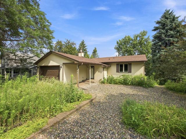 631 Transit Avenue W