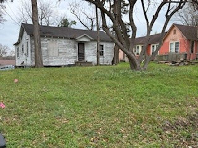 631 University Ave, Huntsville, TX 77320 | MLS #80072 | Compass