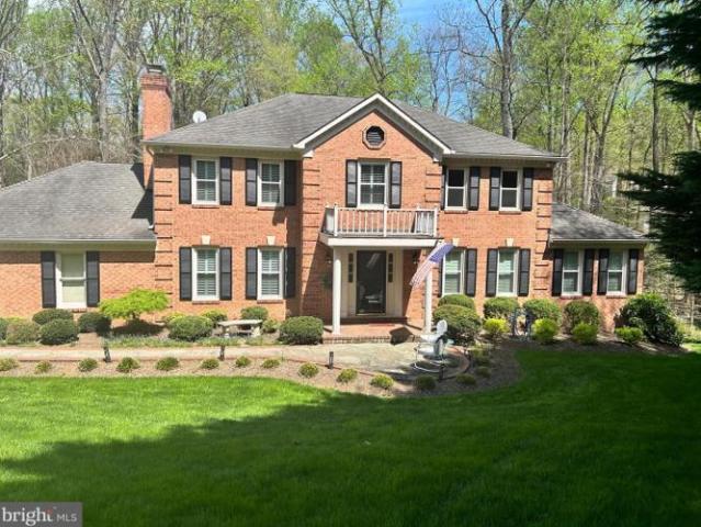 6325 Blackburn Ford Dr, Fairfax Station, VA 22039