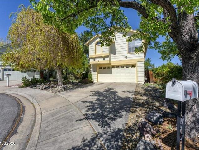 6325 Blue Lakes Ct, Reno, NV 89523