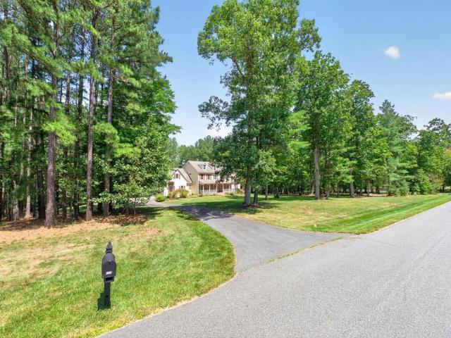 6325 Indian Ridge Dr