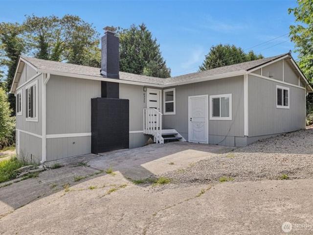 6325 S Eddy Ct, Seattle, WA 98118