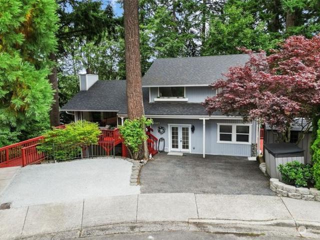 6327 Polk Pl, Everett, WA 98203