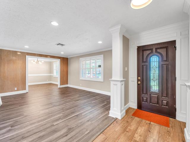 6327 Wynnwood Lane