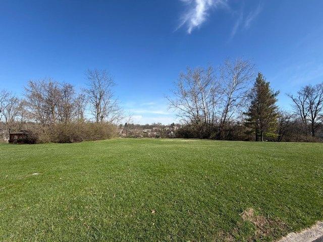 6328 Oakcreek Dr, Cincinnati, OH 45247