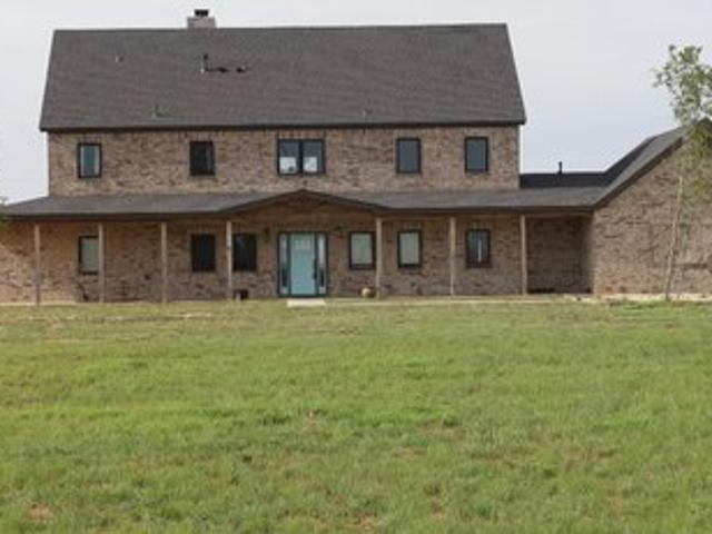 6328 Foster Rd, Ropesville, TX 79358
