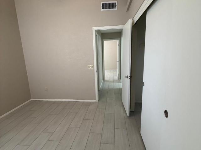 6328 W Mercer Lane