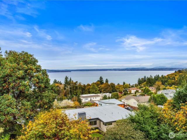 6329 Dash Point Boulevard NE