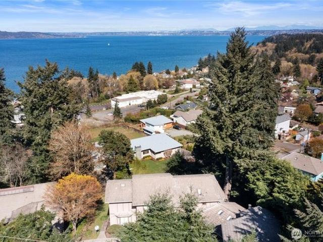 6329 Dash Point Blvd NE, Tacoma, WA 98422