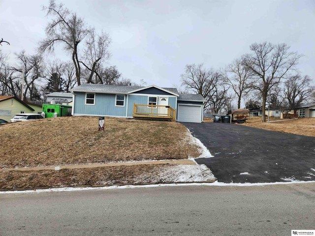 6320 N 42nd St, Omaha, NE 68111
