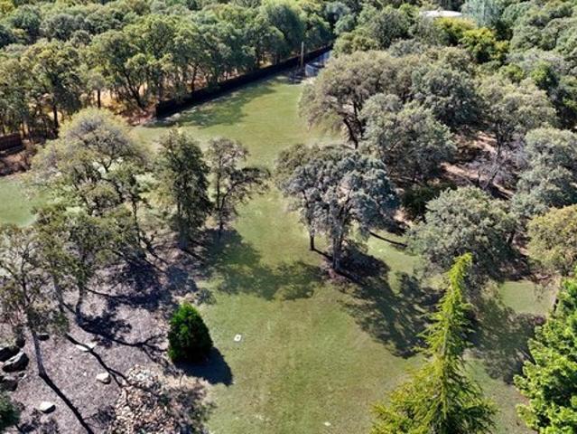 6320 Cypress Ct, Auburn, CA 95602