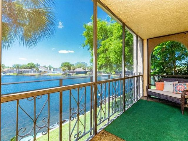 6320 Grand Bahama Cir, Tampa, FL 33615
