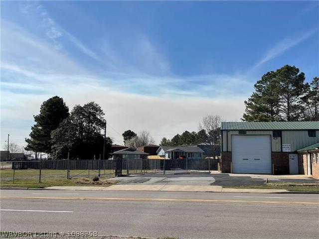 6320 S Highway 271