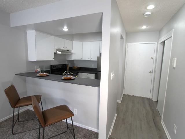 6320 6410 South 72nd Street 2 Bedroom Apartment for Rent at 6320 S 72nd St, Ralston, NE 68127