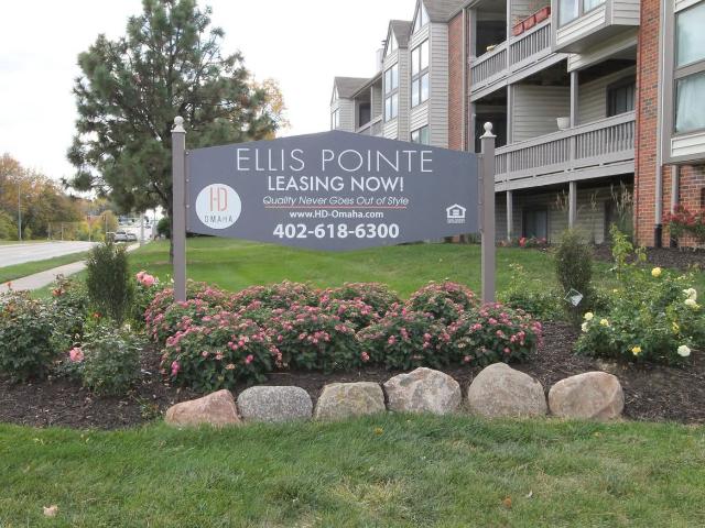 6320 6410 South 72nd Street Studio Apartment for Rent at 6320 S 72nd St, Ralston, NE 68127