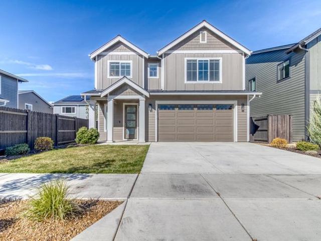 63211 NW Lavacrest St, Bend, OR 97703