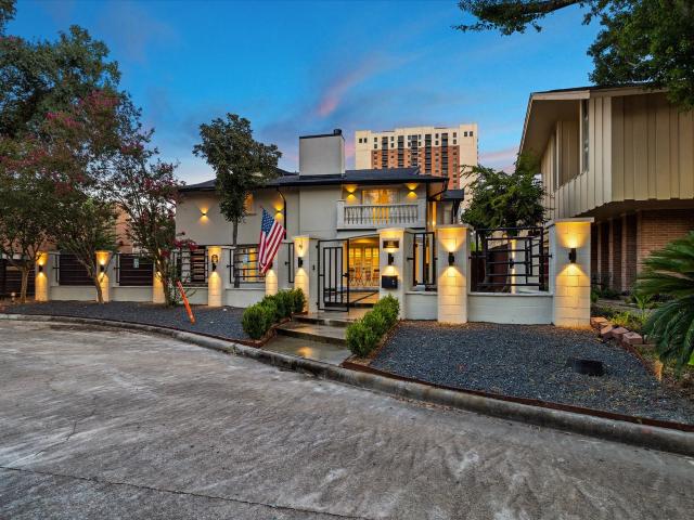 6321 Deerwood Road