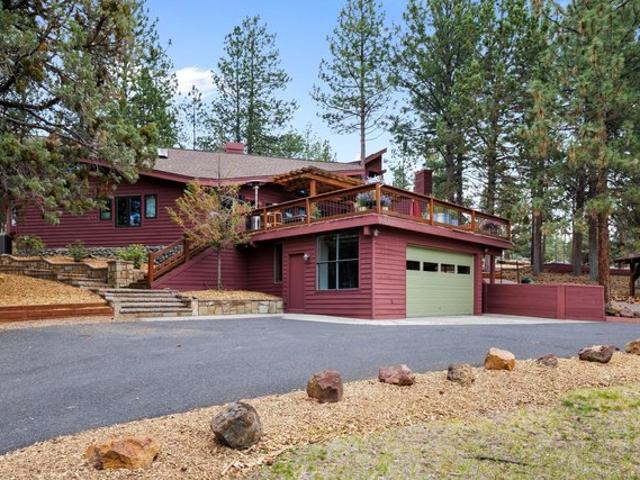 63220 Johnson Rd, Bend, OR 97703