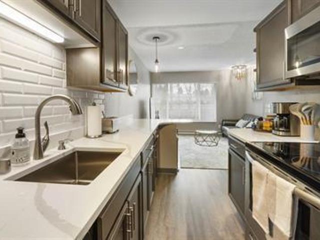6322 N 26th St, 1 bed, 1 full bath