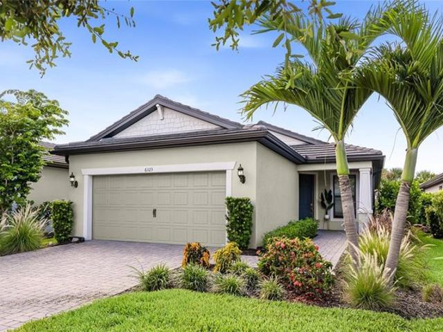 6323 Crested Eagle Ln, Nokomis, FL 34275