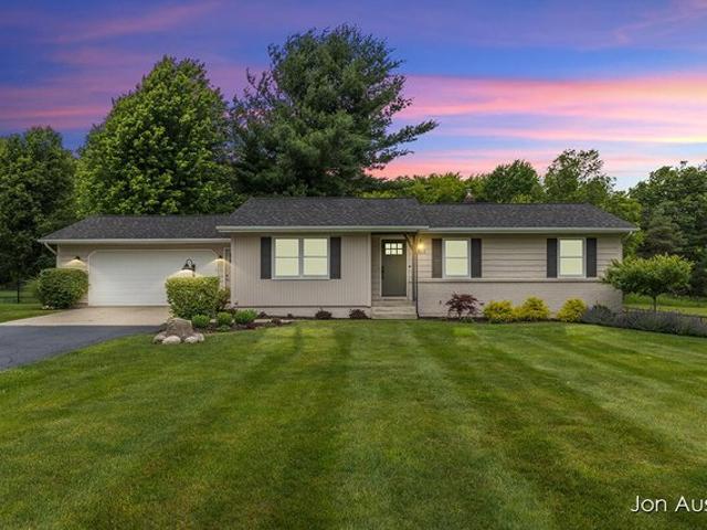 6323 Longacre St NE, Rockford, MI 49341