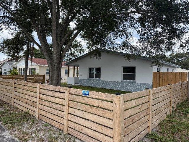 632 89th Ave N, Saint Petersburg, FL 33702